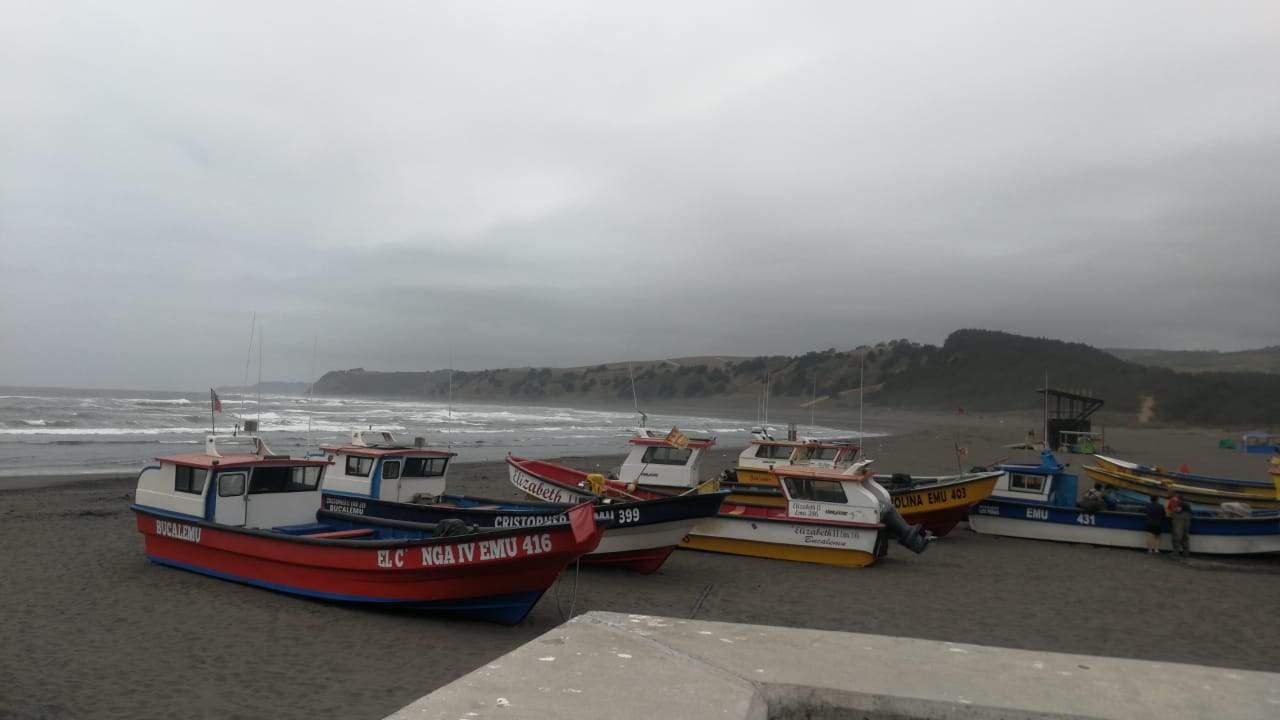 Emergencia en Bucalemu: dos botes sufren accidente y pescadores logran ...
